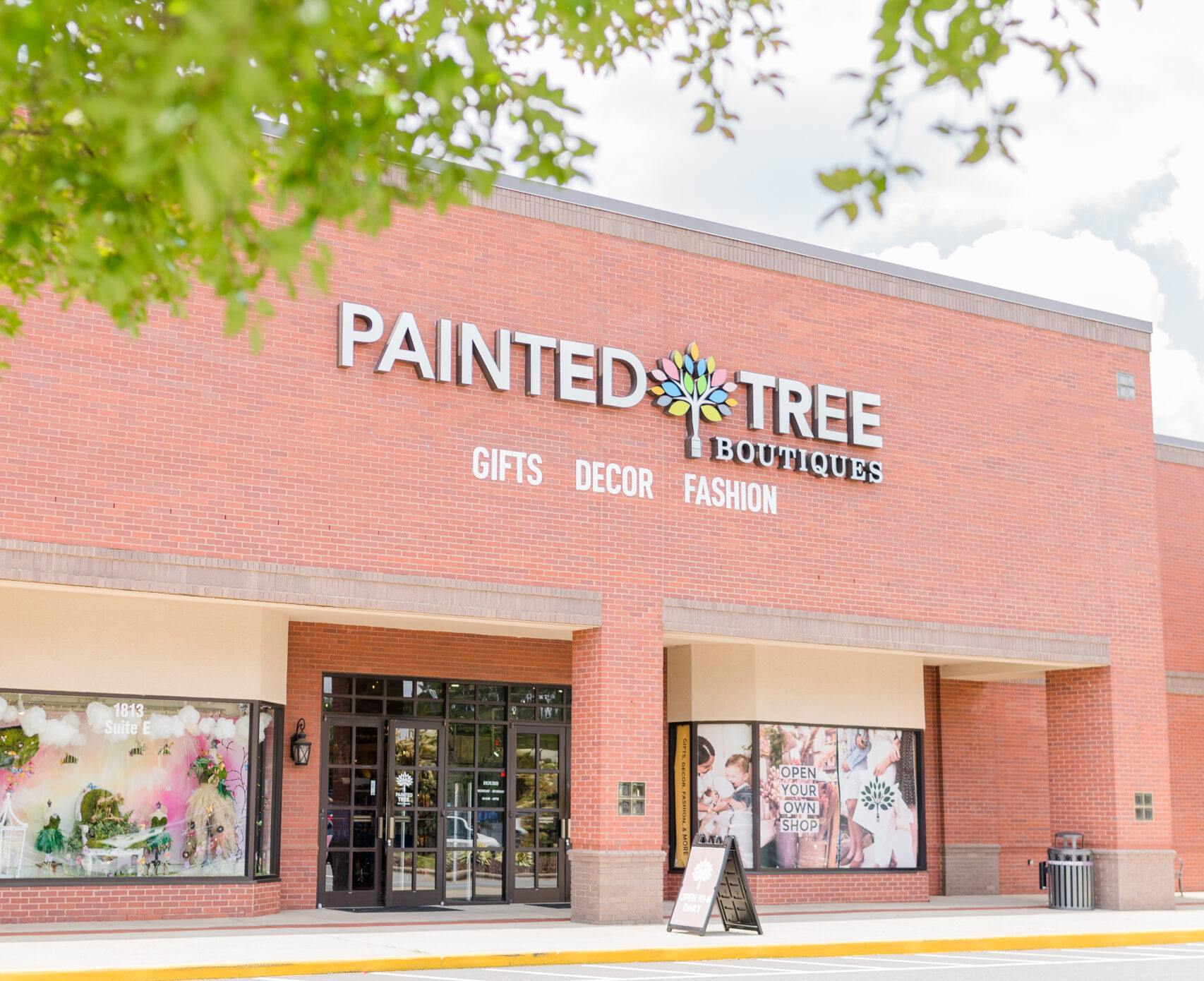 Store Locator - Painted Tree