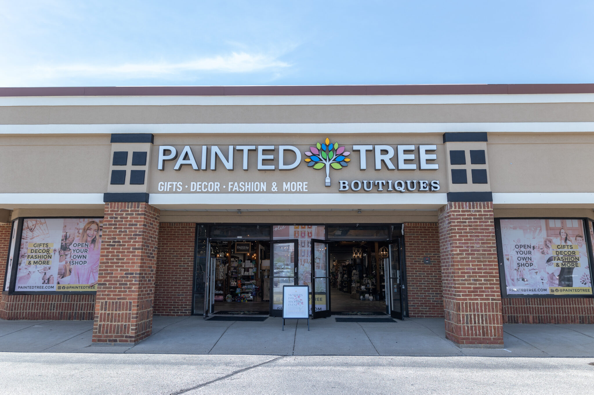 Store Locator - Painted Tree