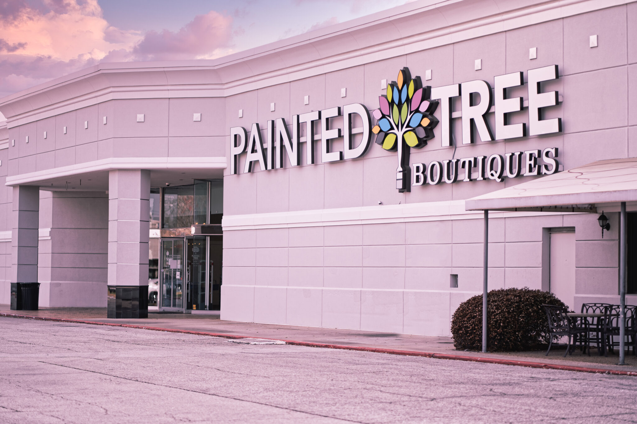 Store Locator - Painted Tree