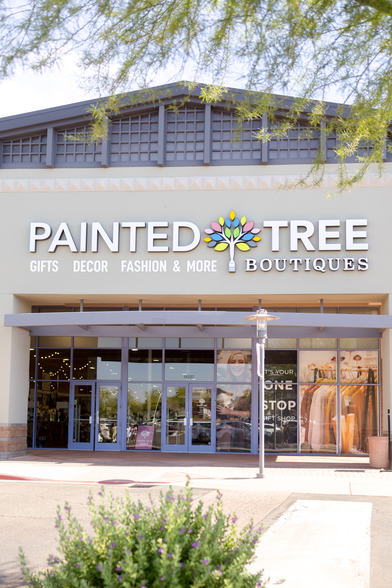Store Locator - Painted Tree